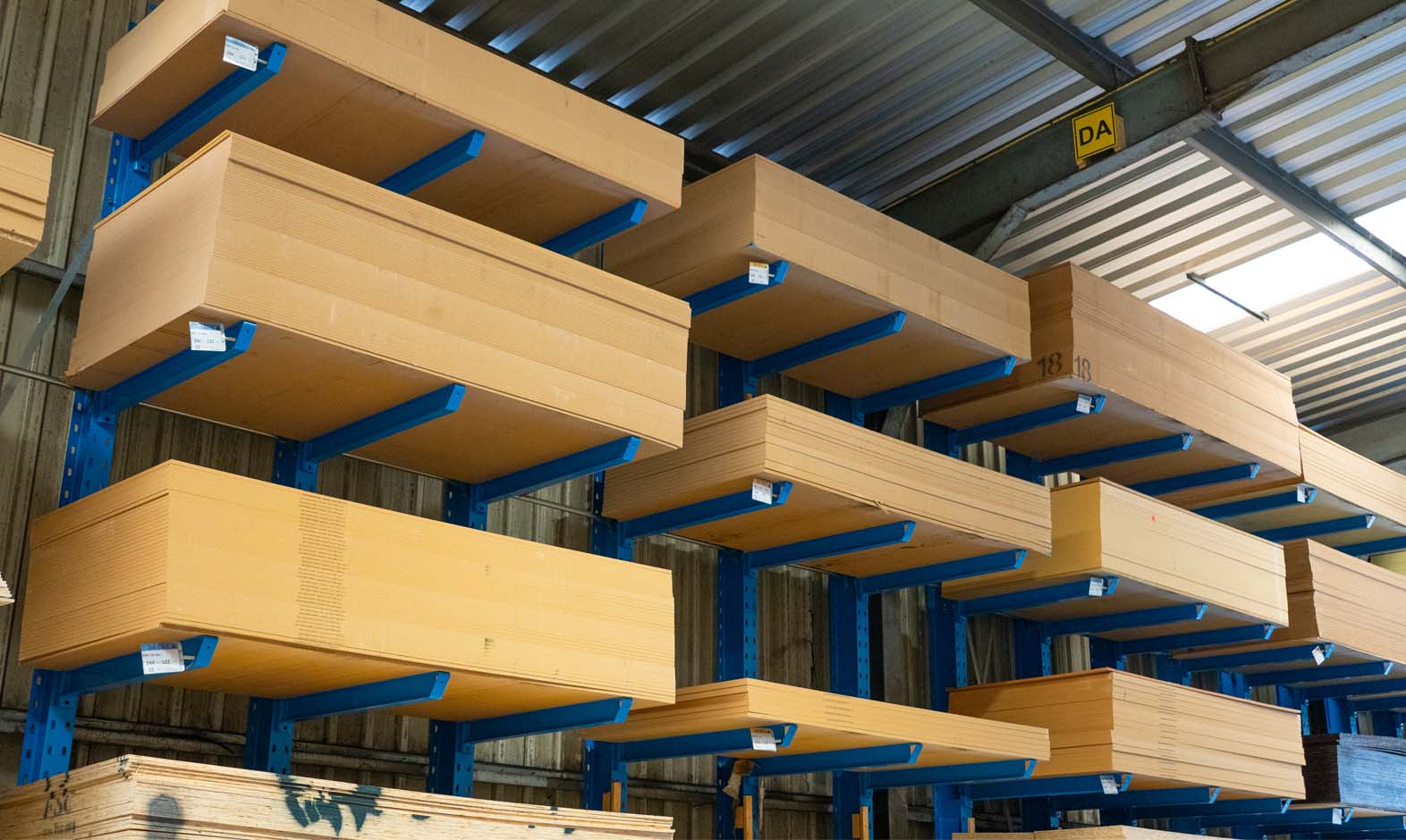 Wat is MDF? | Voordelen, soorten en toepassingen uitgelegd!